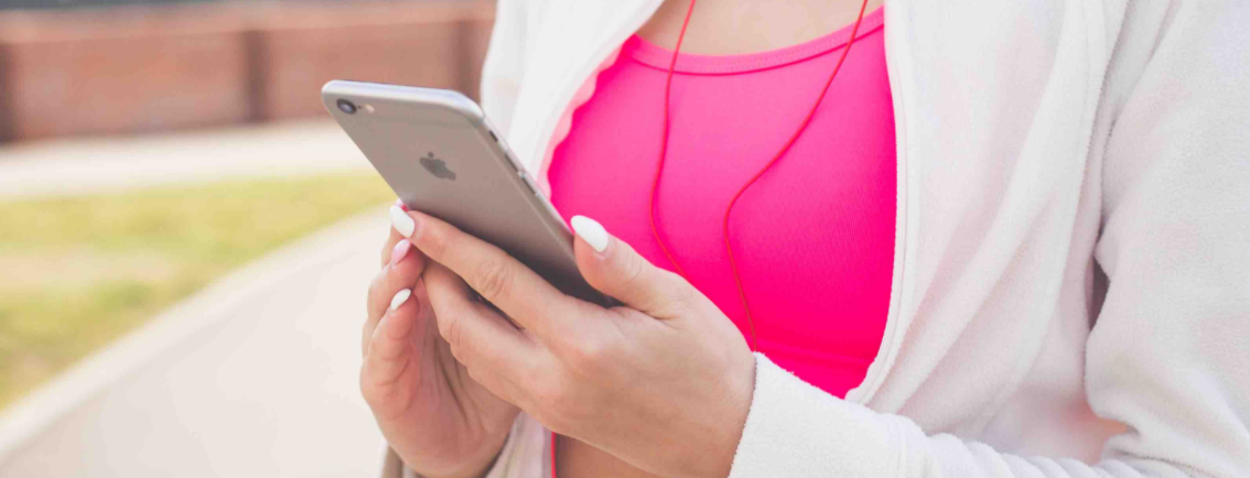 What you can learn about your Russian single from her mobile phone ...